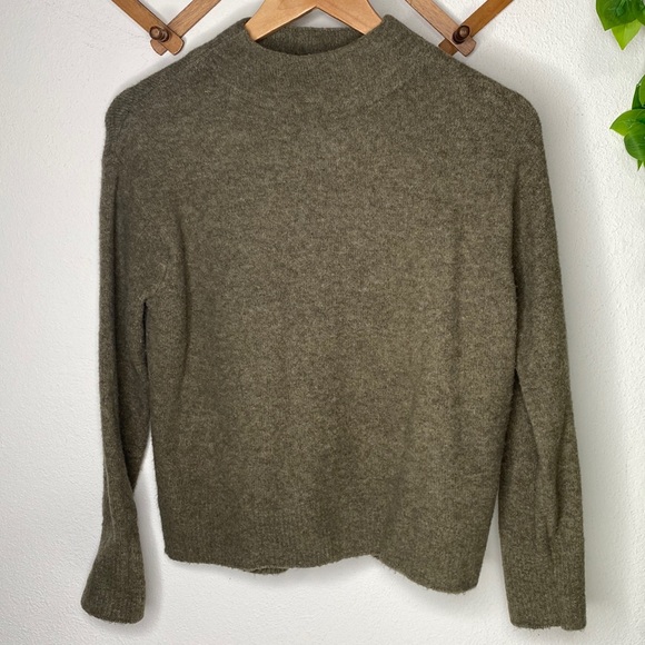 Uniqlo | Sweaters | Uniqlo Wool Blend Knit Turtleneck Sweater | Poshmark